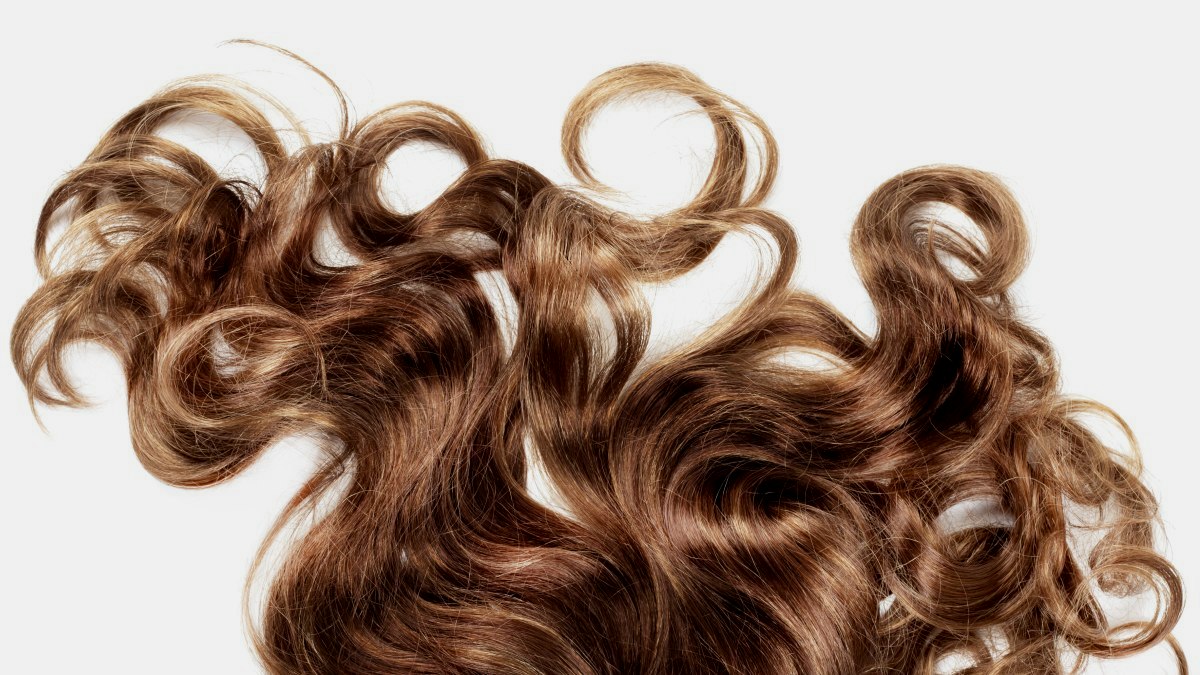 How To Make Tight Curls Looser And Sexier looking How To Make Tight Curls Looser And Sexier looking
